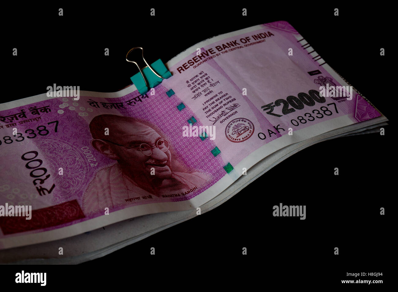 The new rupee 2000 currency notes introduced in india to curb black ...