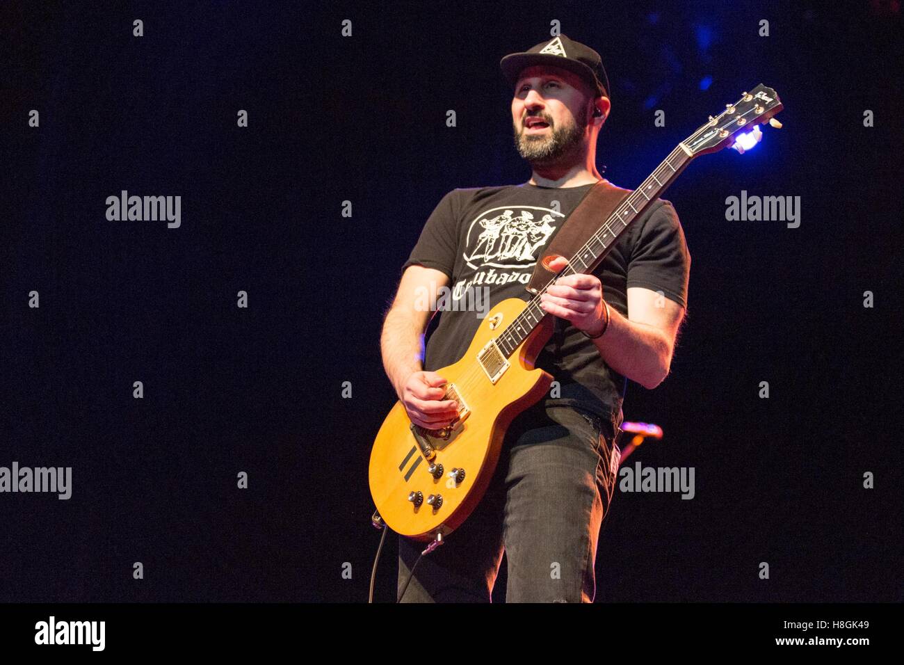 Waukegan, Illinois, USA. 9th Nov, 2016. DAVE GAROFALO of SafetySuit ...