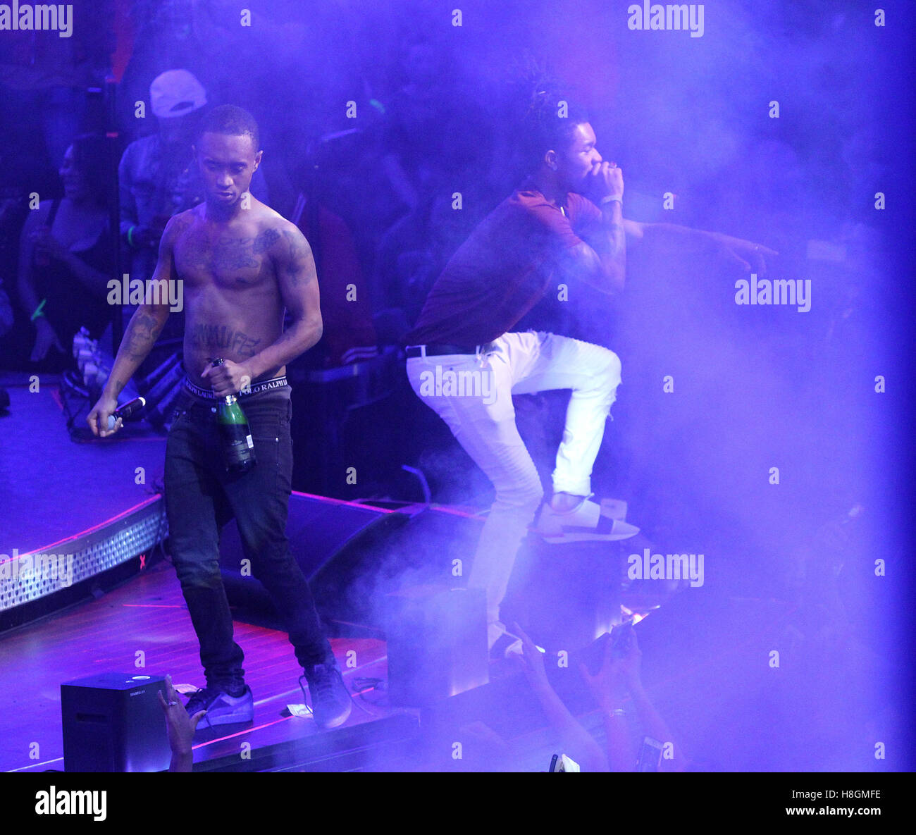 Las Vegas, Nevada, USA. 11th Nov, 2016. Brothers Khalif Brown and ...
