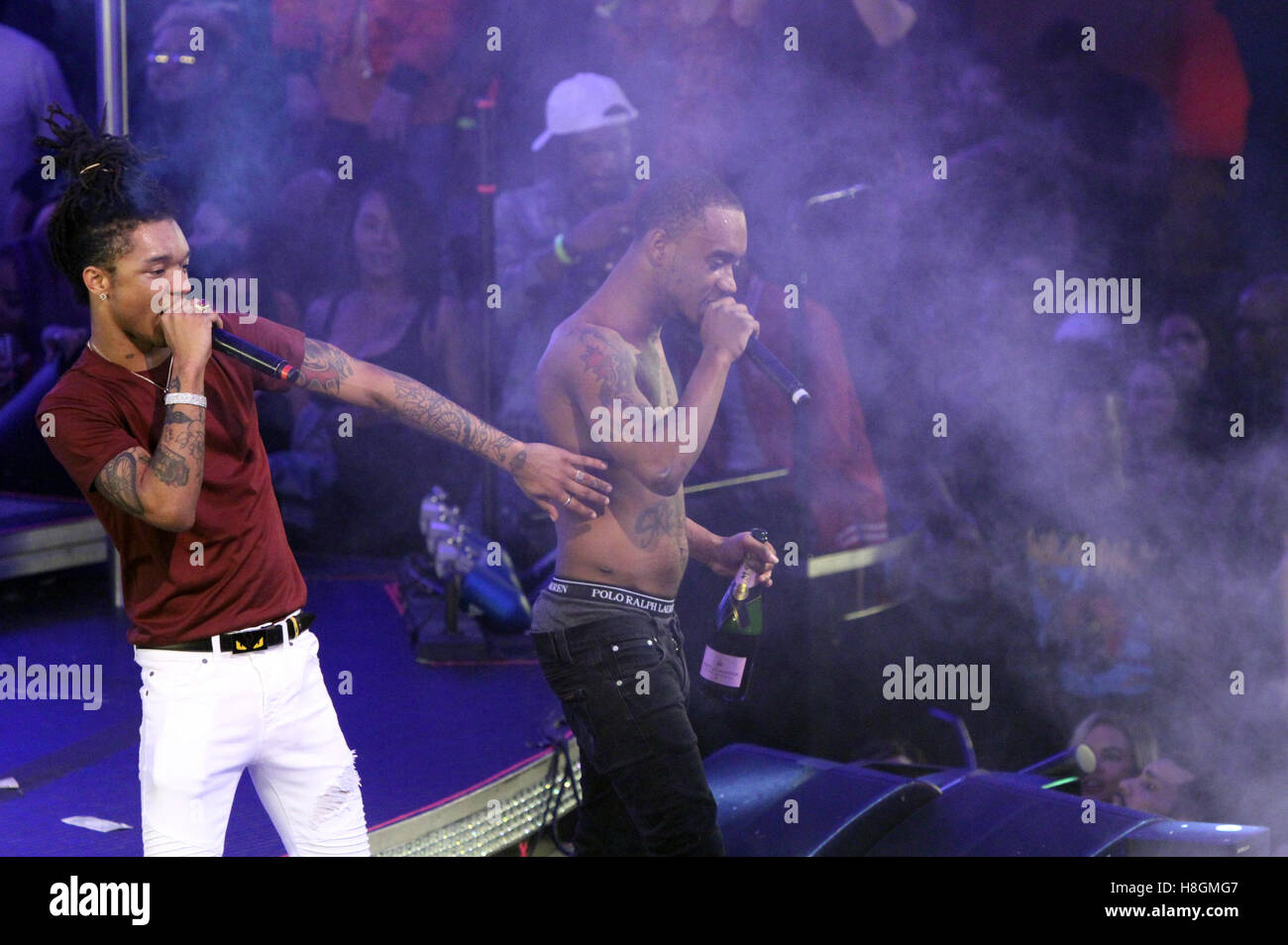 Las Vegas, Nevada, USA. 11th Nov, 2016. Brothers Khalif Brown and ...
