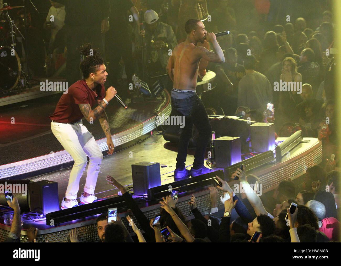 Las Vegas, Nevada, USA. 11th Nov, 2016. Brothers Khalif Brown and ...