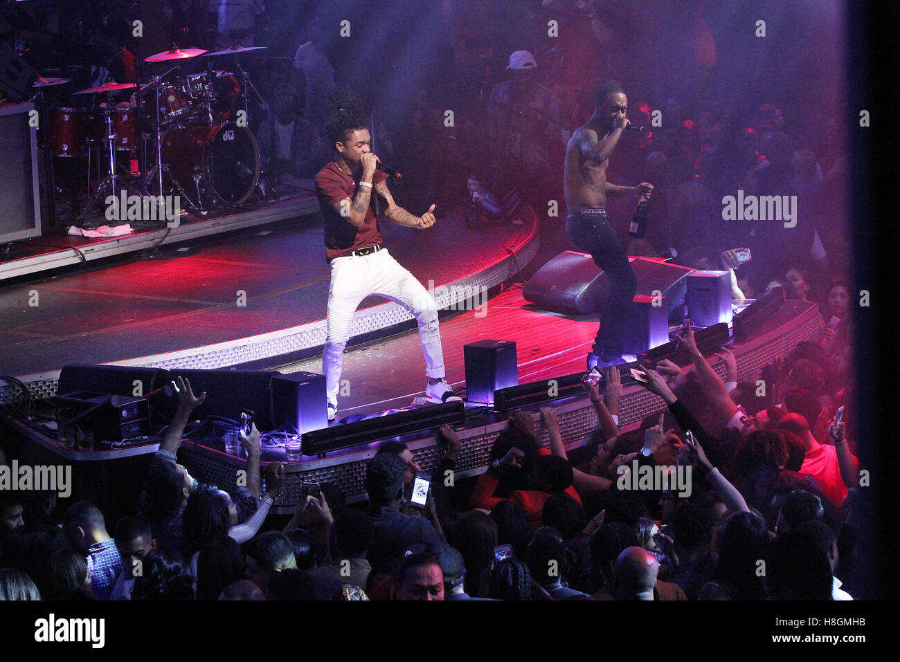 Las Vegas, Nevada, USA. 11th Nov, 2016. Brothers Khalif Brown and ...