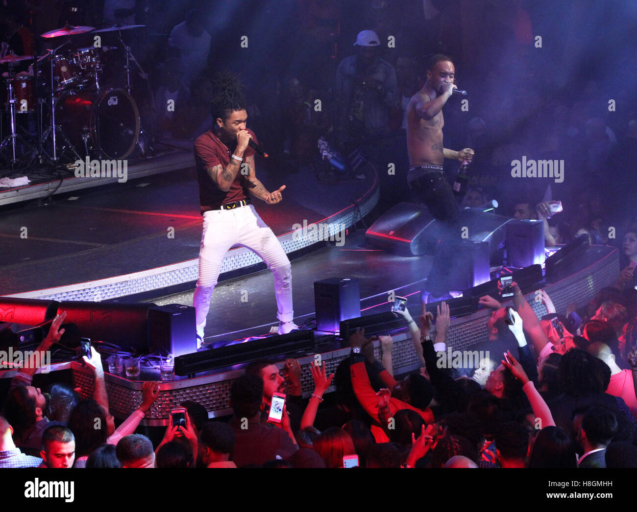 Las Vegas, Nevada, USA. 11th Nov, 2016. Brothers Khalif Brown and ...
