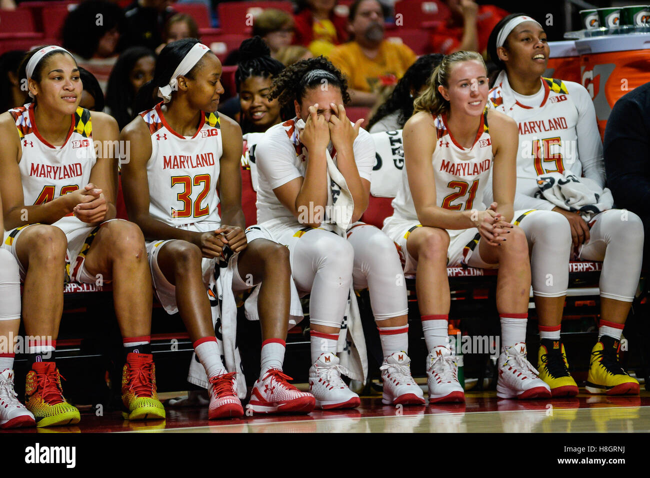 Annapolis, Maryland, USA. 6th Nov, 2016. DESTINY SLOCUM (5) can't watch ...