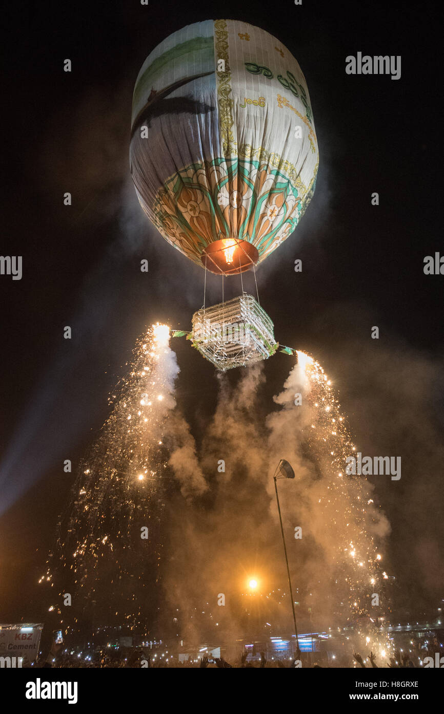 Davey fireworks hi-res stock photography and images - Alamy
