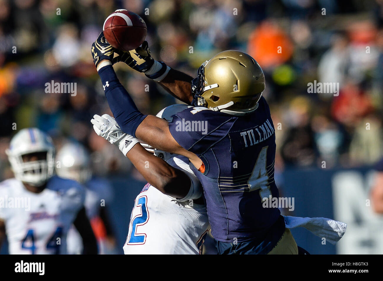 Annapolis, Maryland, USA. 12th Nov, 2016. Naval Academy wide receiver ...