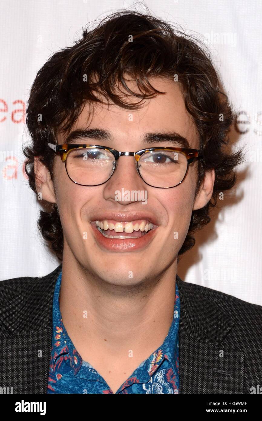 Joey Bragg Without Glasses