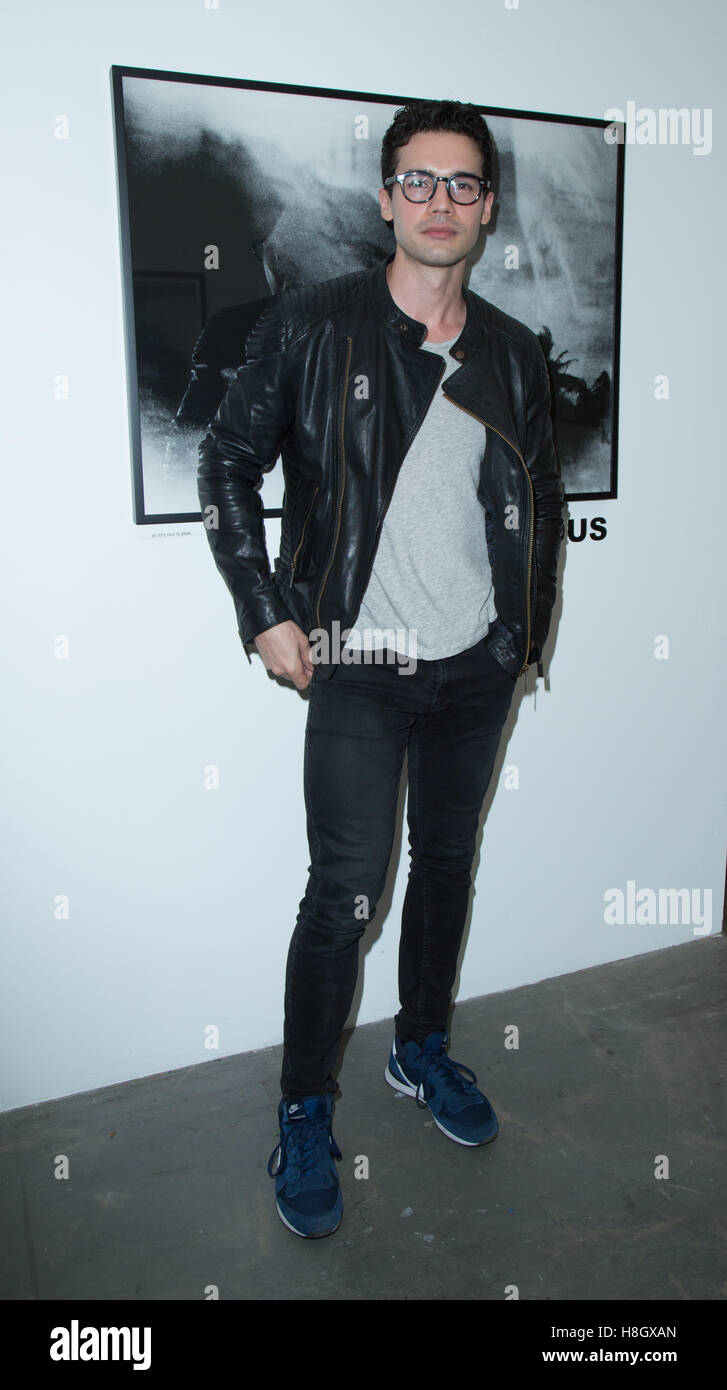 Actor steven strait hi-res stock photography and images - Alamy