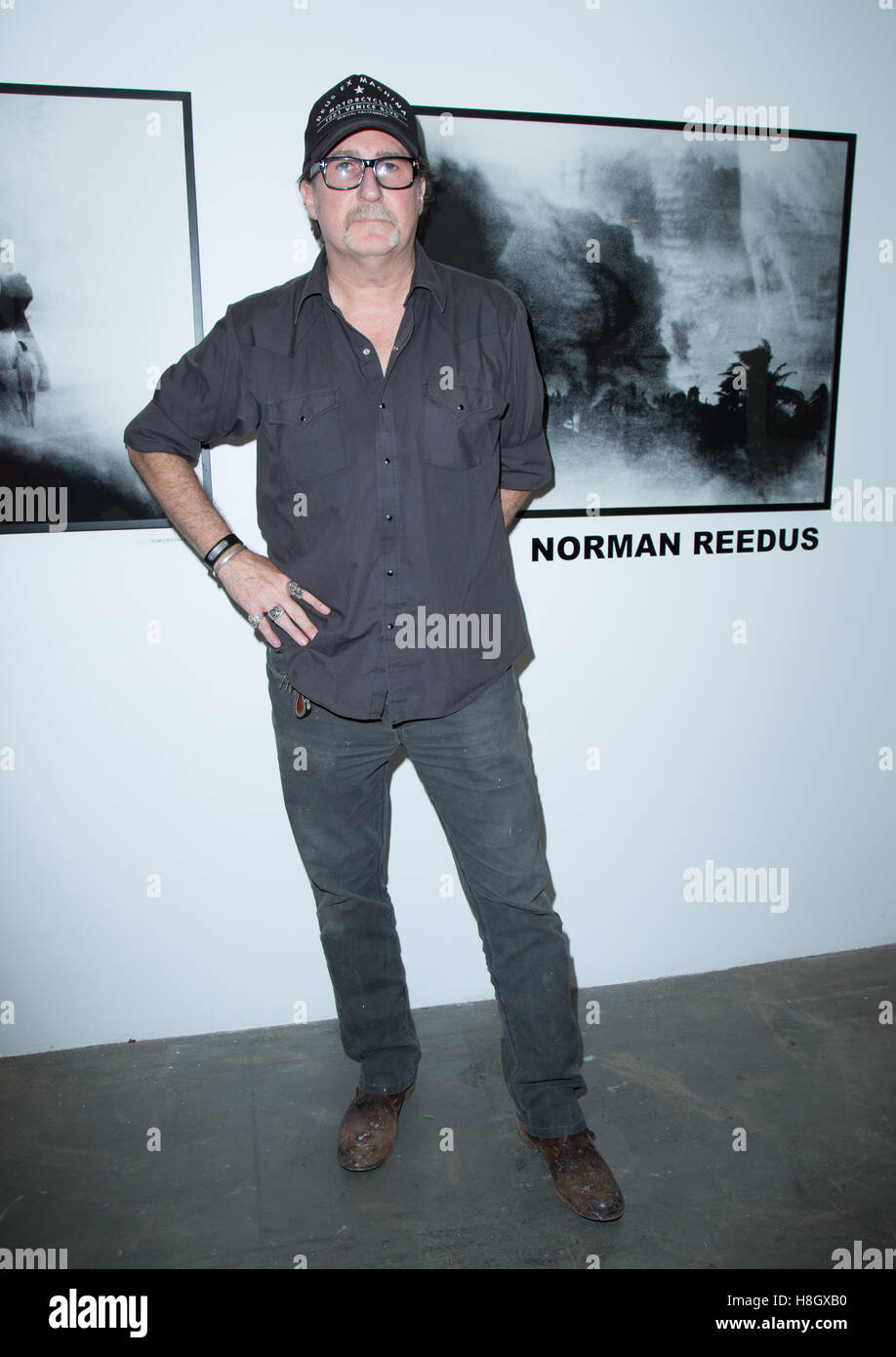 Los Angeles, California, USA. 12th Nov, 2016. John Papsidera attends ...