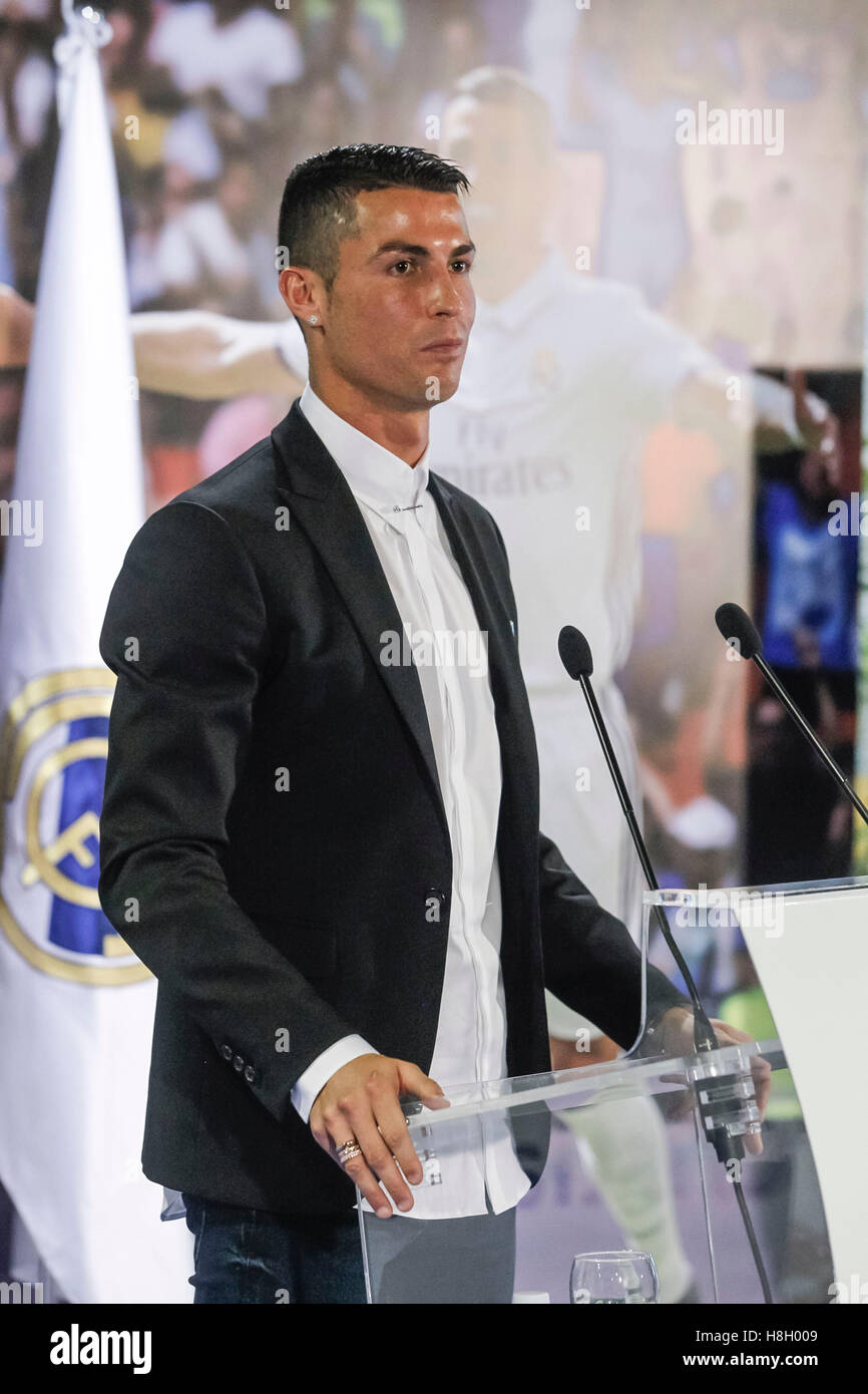 07.11.2016. Madrid, Spain. Cristiano Ronaldo signs an extension ...