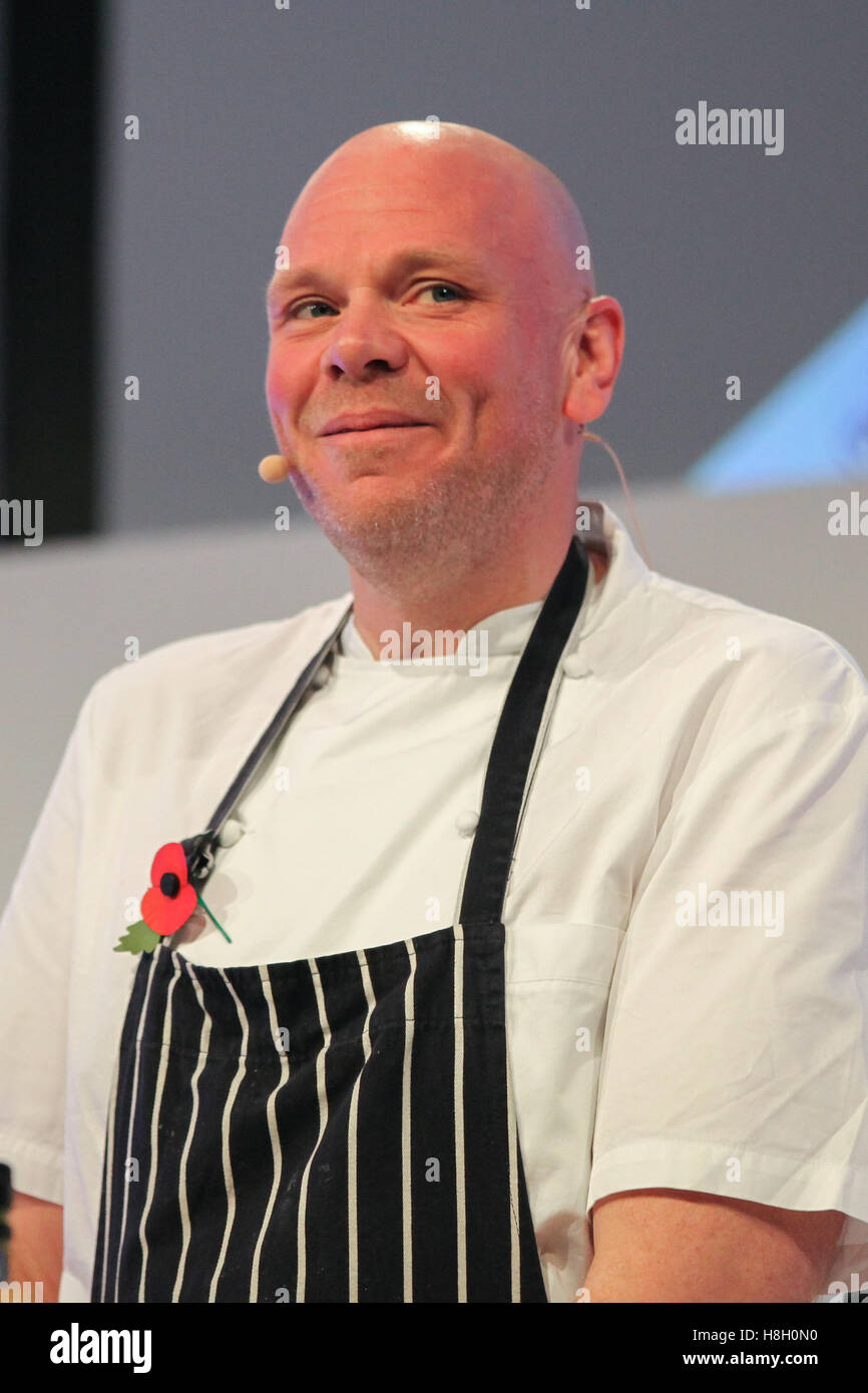 Aldi magazine hi-res stock photography and images - Alamy