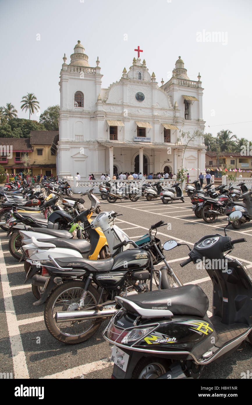 Varca, Goa, India. Sunday 13th November 2016. Catholic Worshippers ...