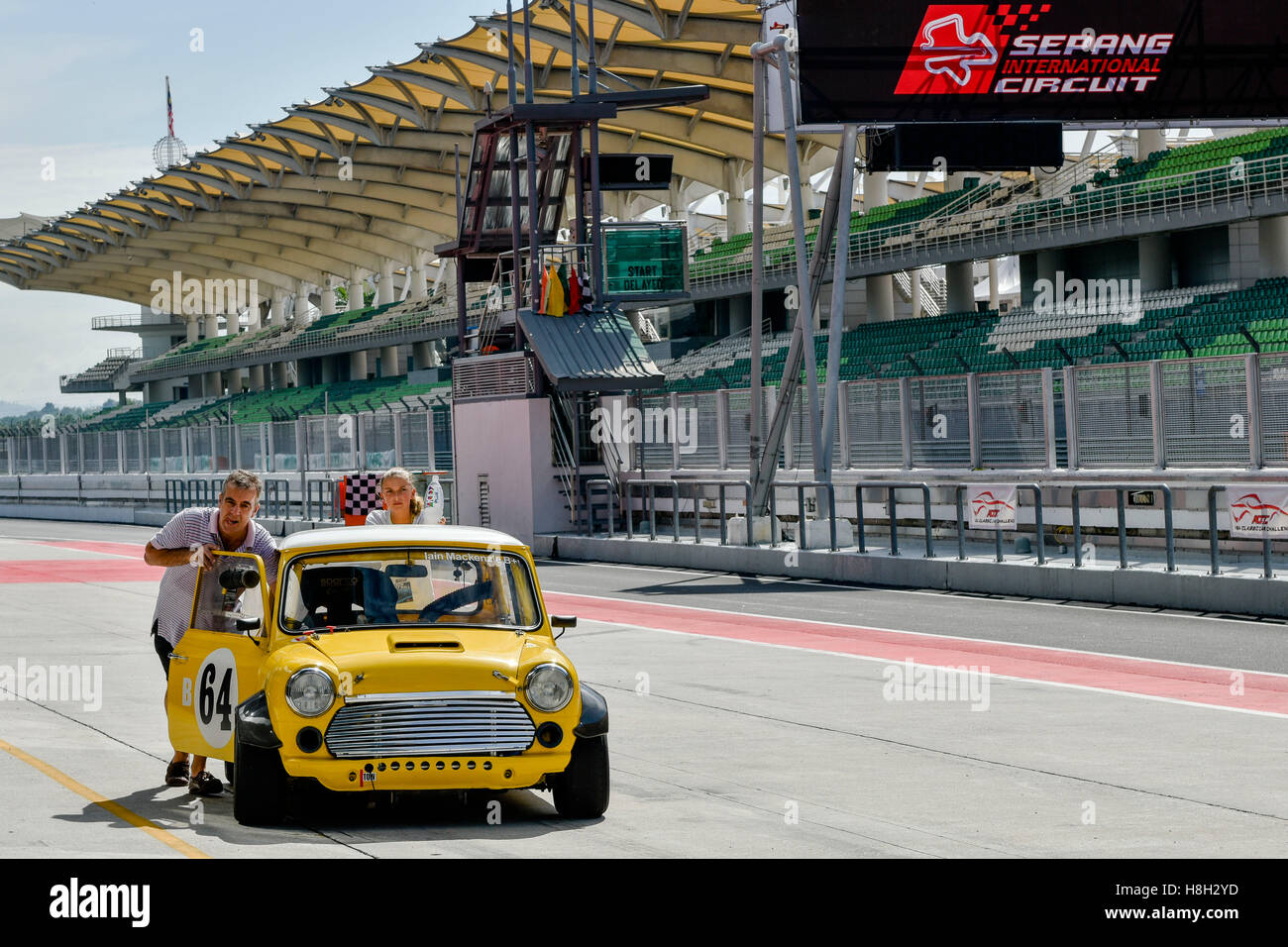 Leyland mini hi-res stock photography and images - Alamy