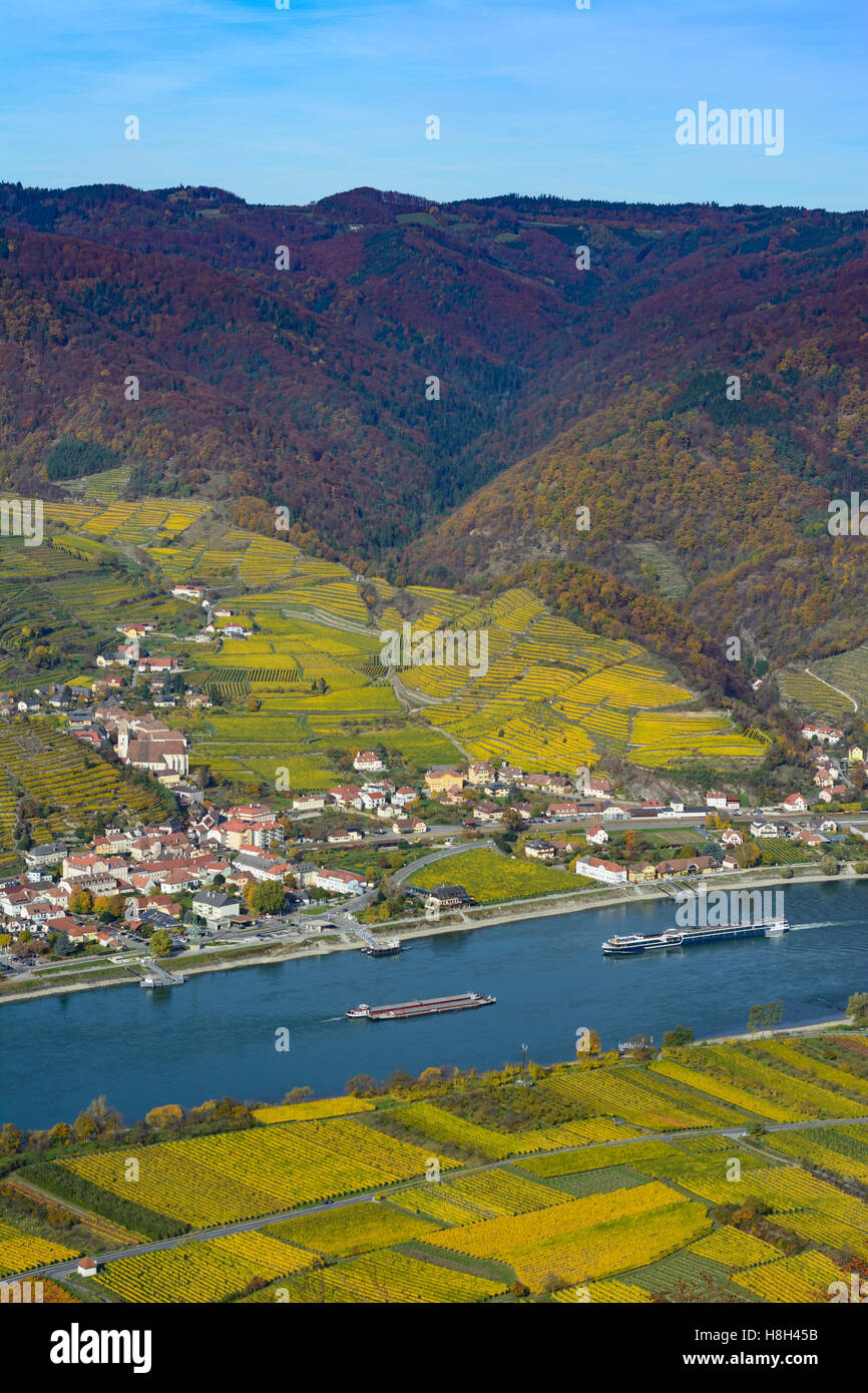Spitz: view to Spitz, river Danube, vineyards from viewpoint Rote Wand ...