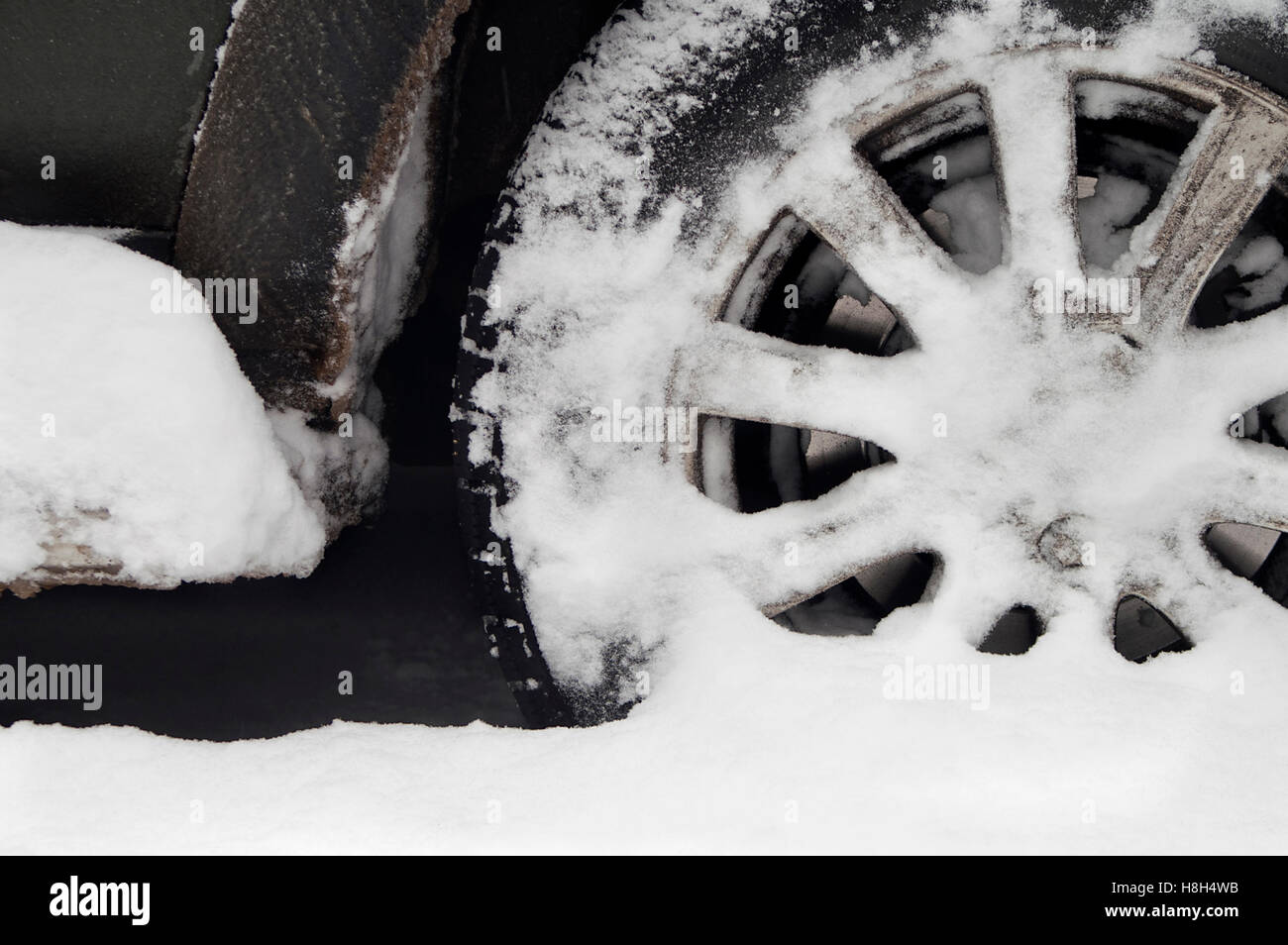 Car Trapped In Snow Stock Photo - Alamy