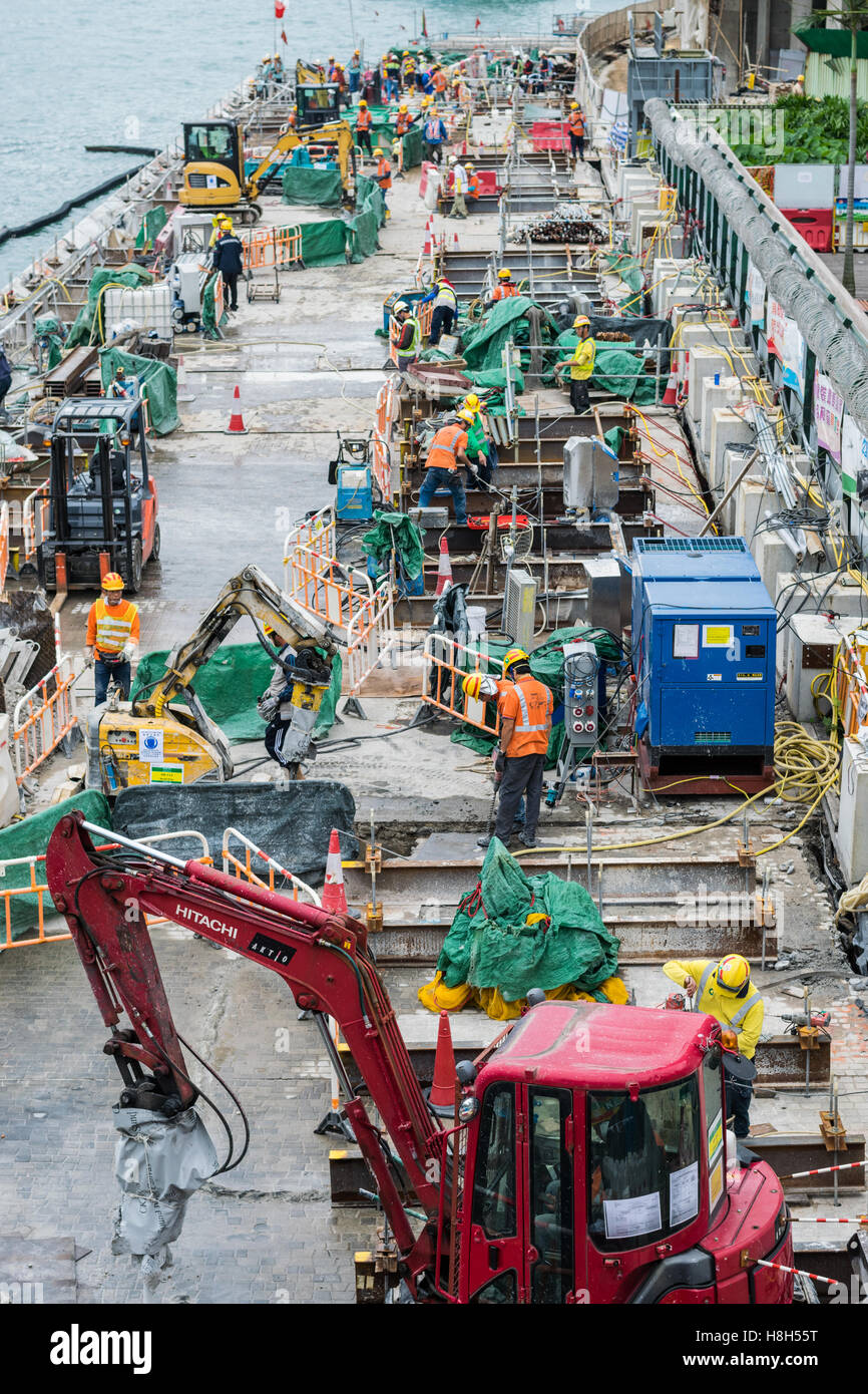 Busy construction site hi-res stock photography and images - Alamy