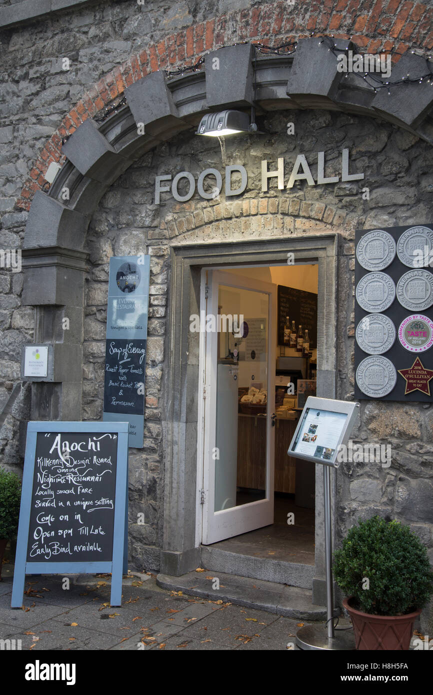 Entrance Hall And Castle Stock Photos & Entrance Hall And Castle Stock ...