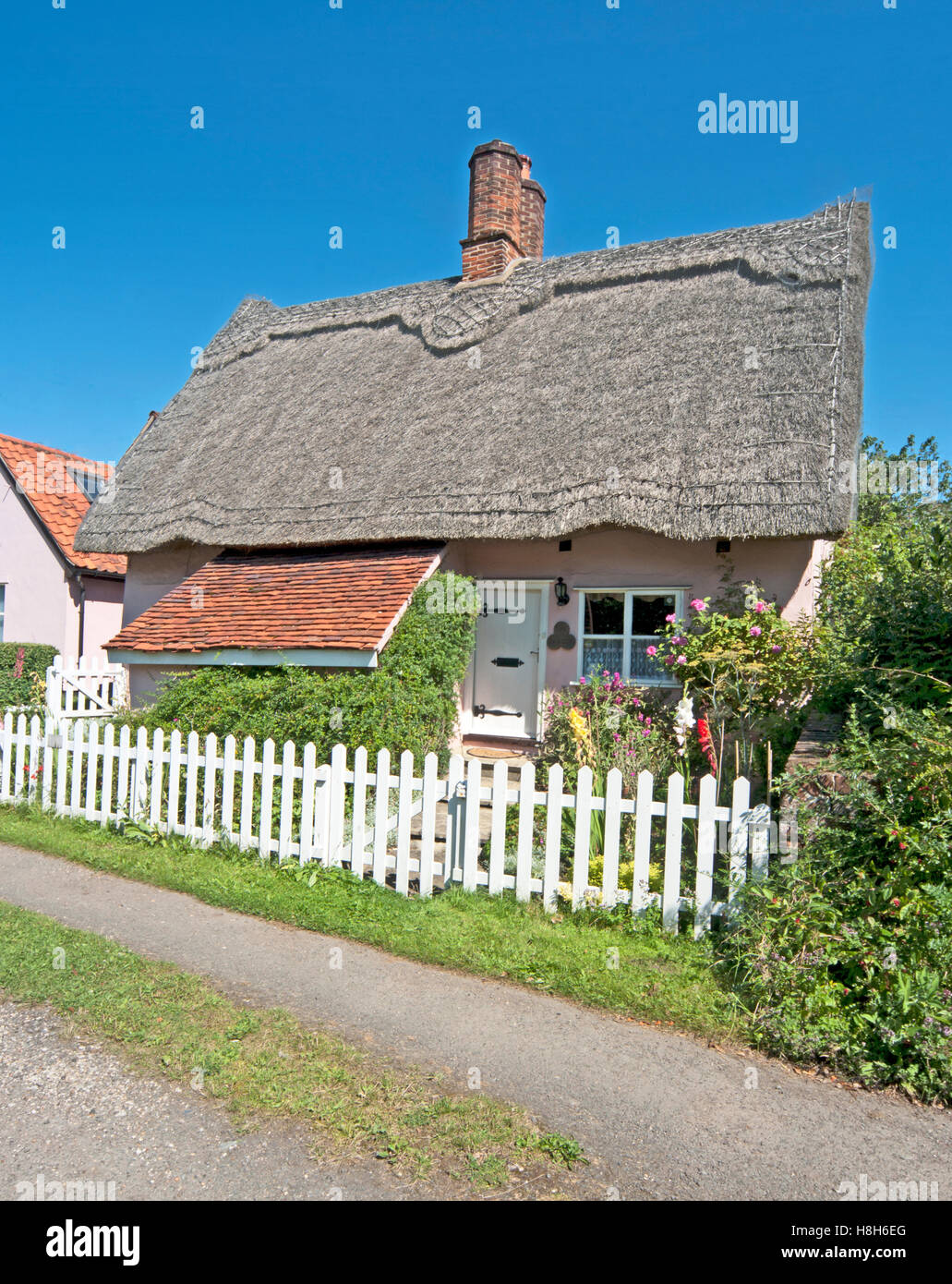Newton cottage hi-res stock photography and images - Alamy