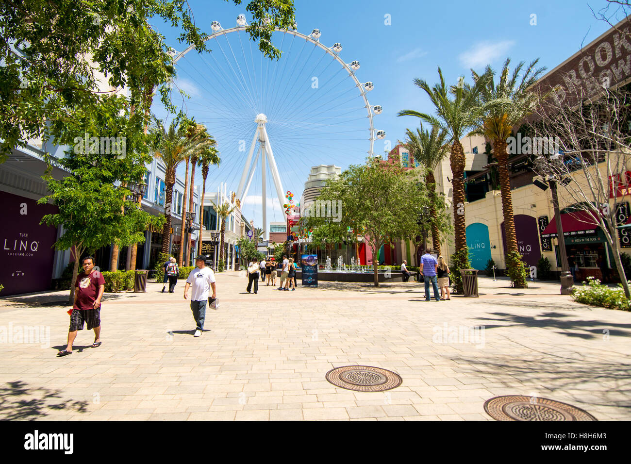 Ferris wheel restaurant hi-res stock photography and images - Alamy
