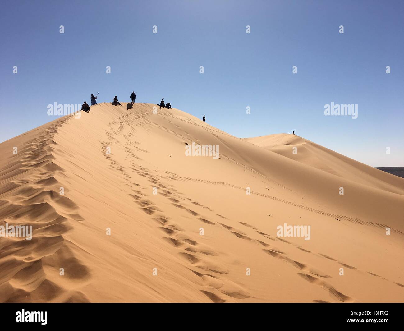 Unlimited empty desert panorama of North Africa Bechar Algeria, sandy ...