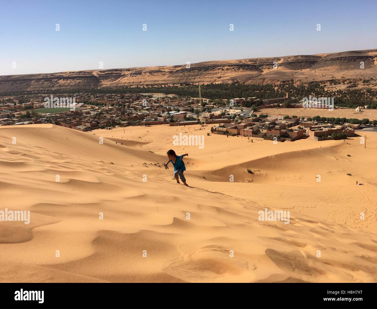 Tracks on desert Bechar Algeria Stock Photo - Alamy