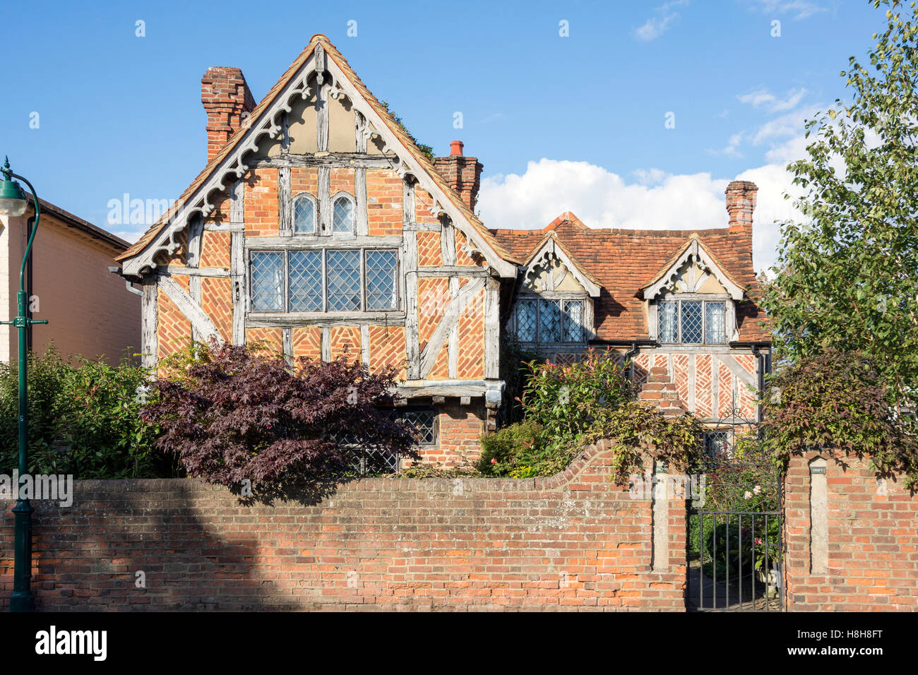 Elizabethan timber framed house hi-res stock photography and images - Alamy