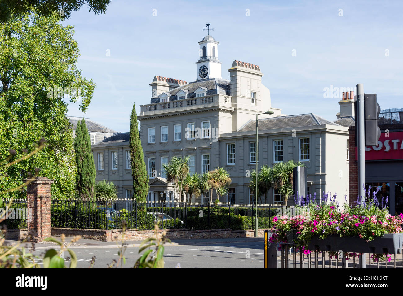 Esher high street hi-res stock photography and images - Alamy