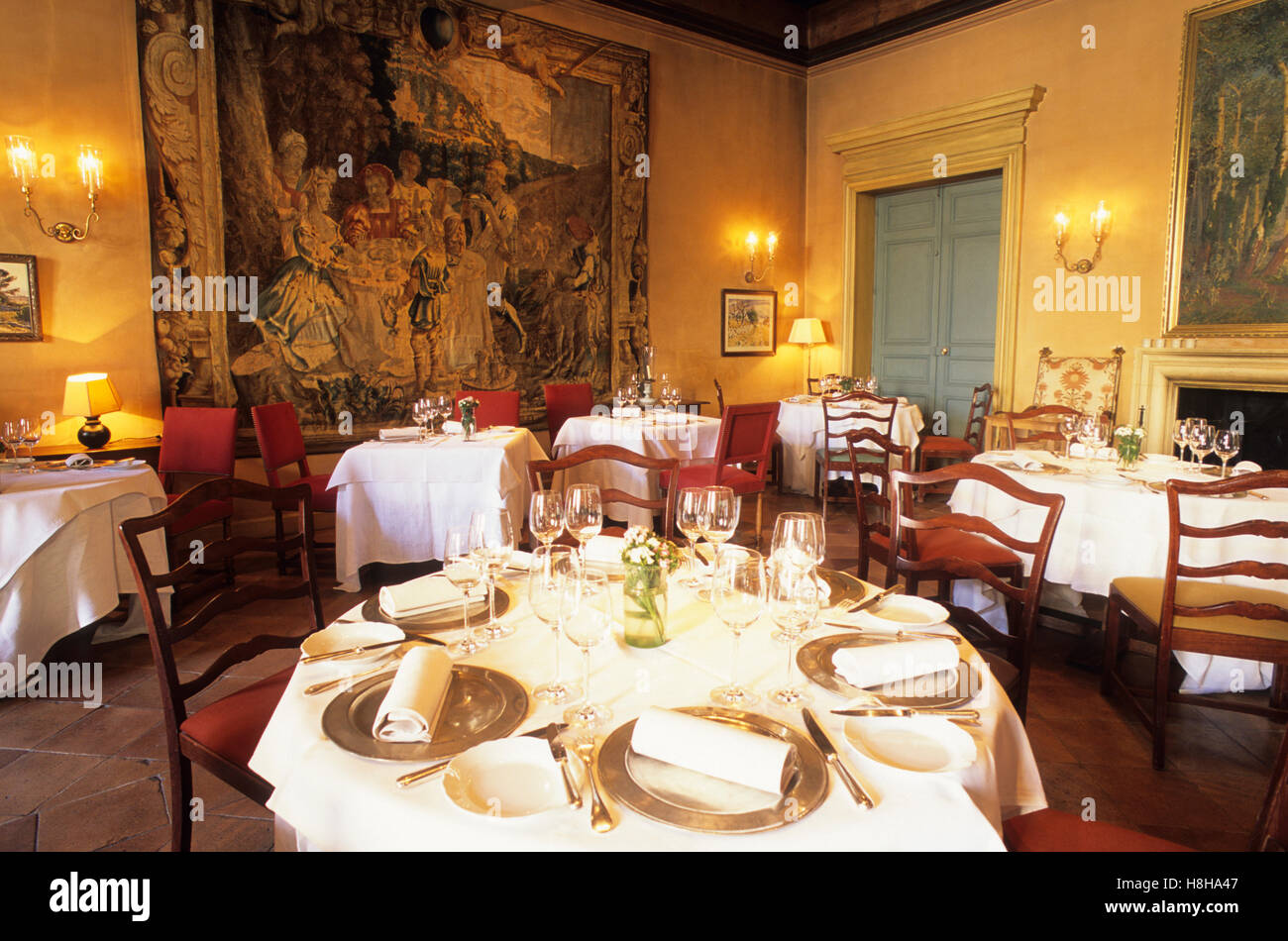 La Mirande dining restaurant, gourmet restaurant, Avignon, Provence ...