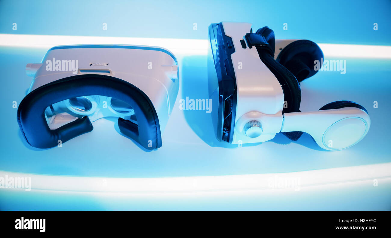 Virtual reality headset. VR goggles for virtual gaming Stock Photo - Alamy