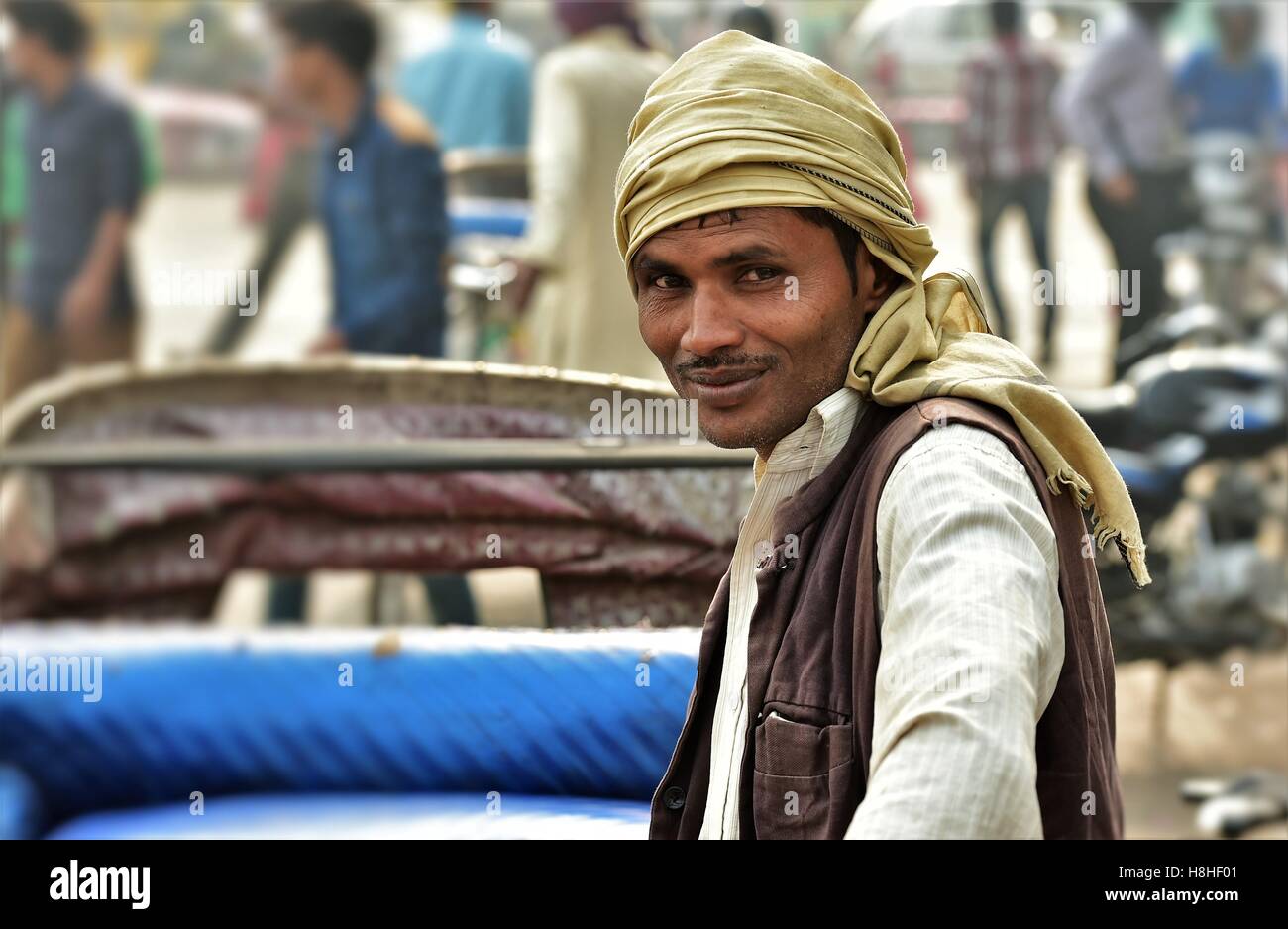 Lucknow streets hi-res stock photography and images - Alamy