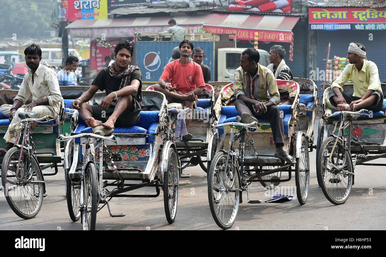 Lucknow streets hi-res stock photography and images - Alamy
