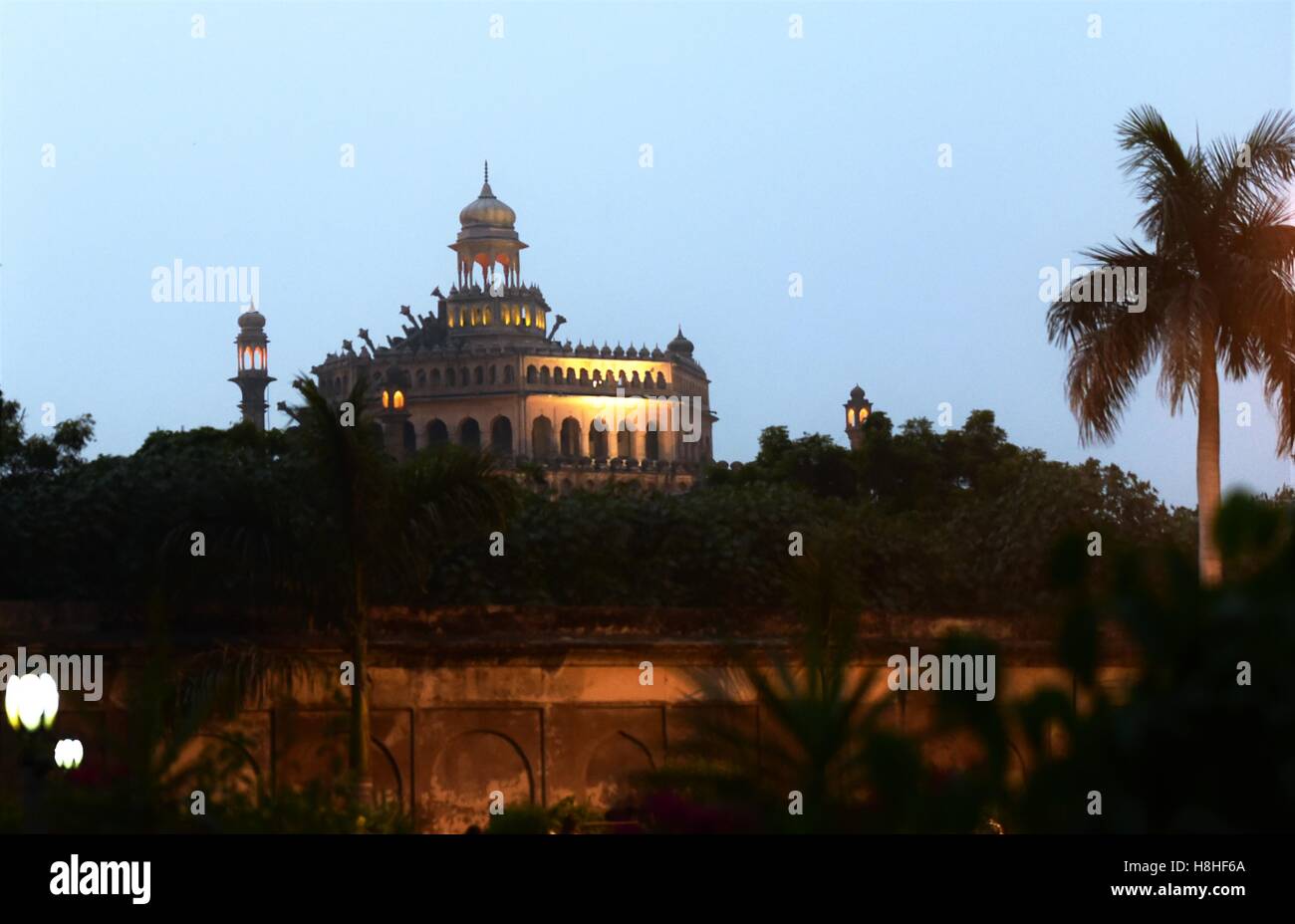 This colossal imambara in Lucknow, India. A labyrinth of corridors ...