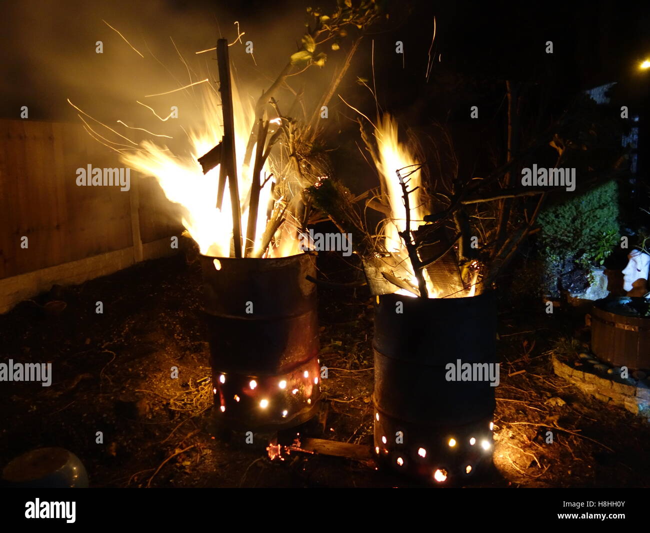 Buring oil barrels Stock Photo - Alamy