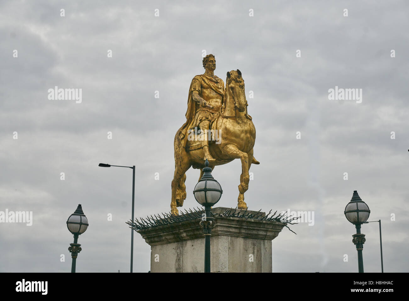 Statue of king william iii hi-res stock photography and images - Alamy