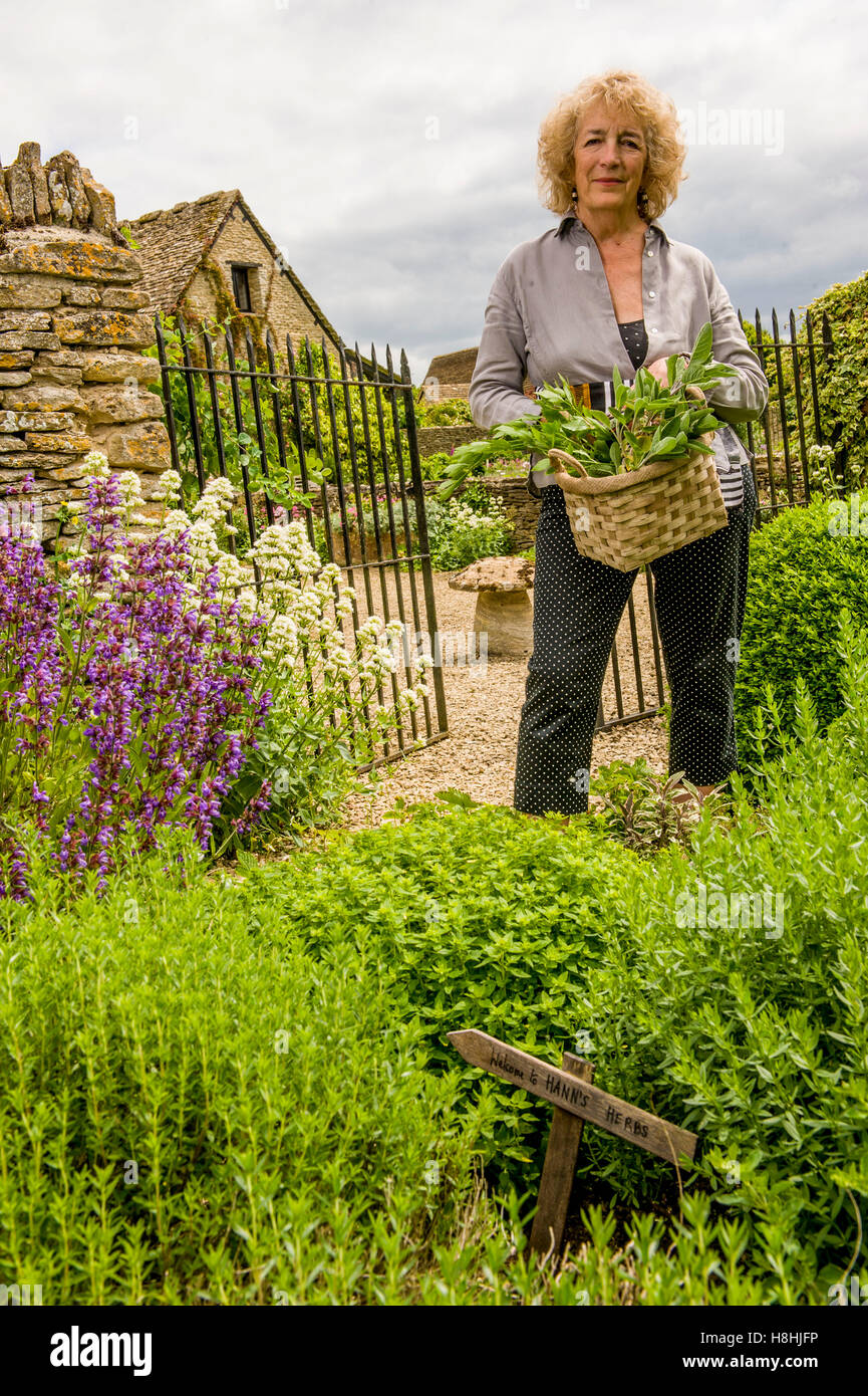 Judith hann hi-res stock photography and images - Alamy