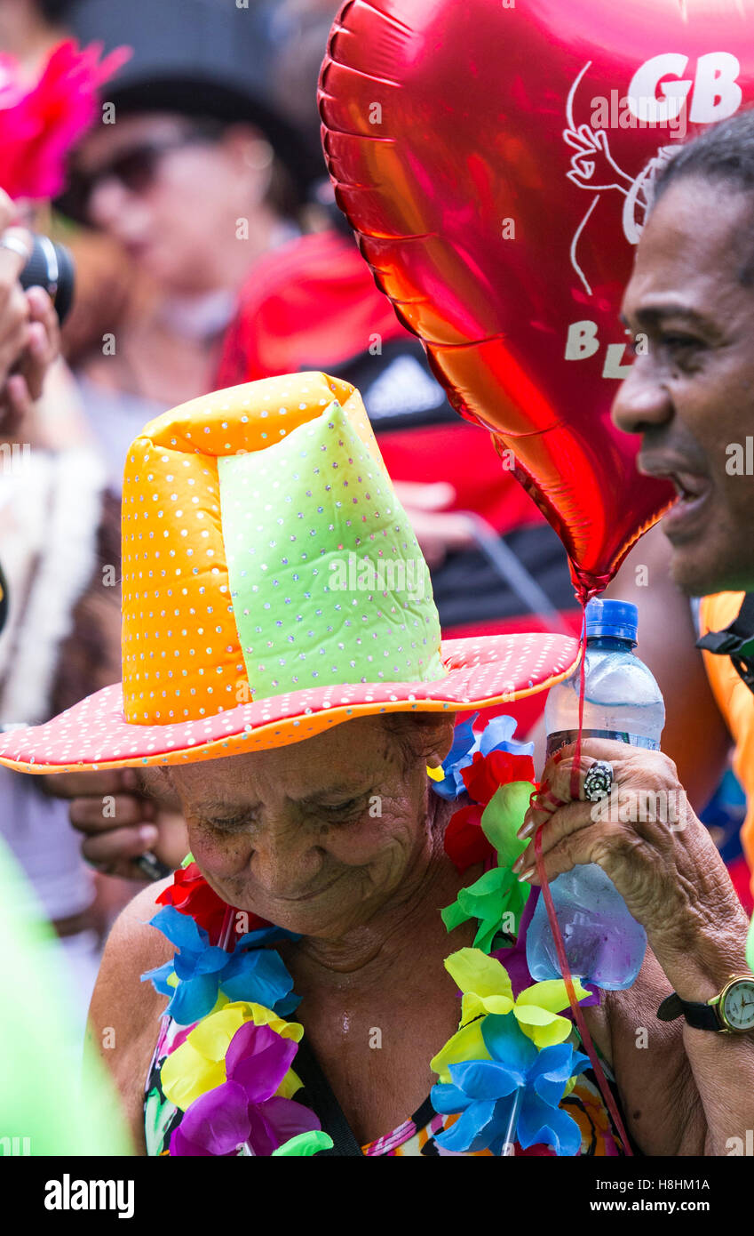 Old lady dancing hi-res stock photography and images - Alamy