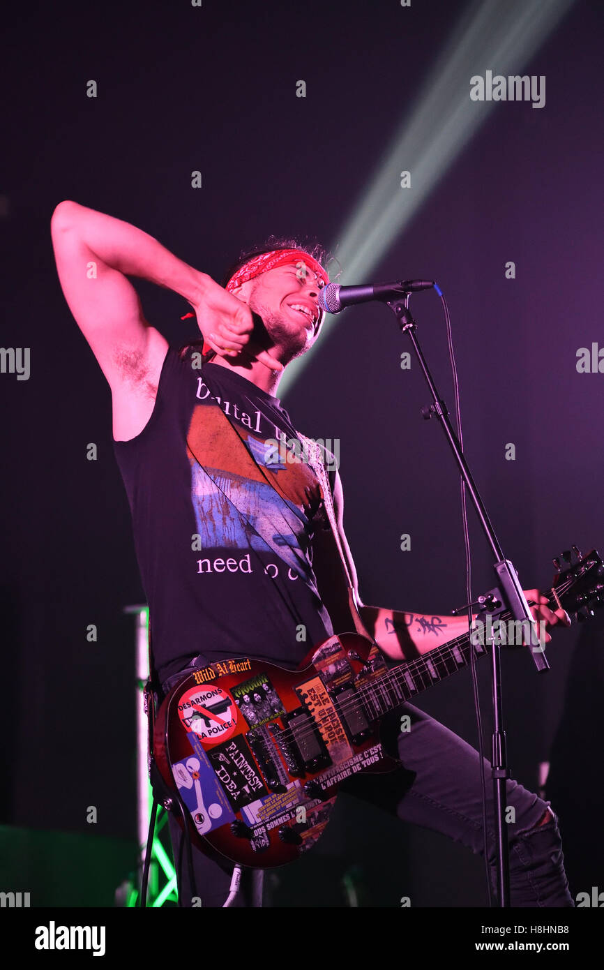 Bristol based Punk Rock Band Criminal Mind performed at Swindon Meca ...