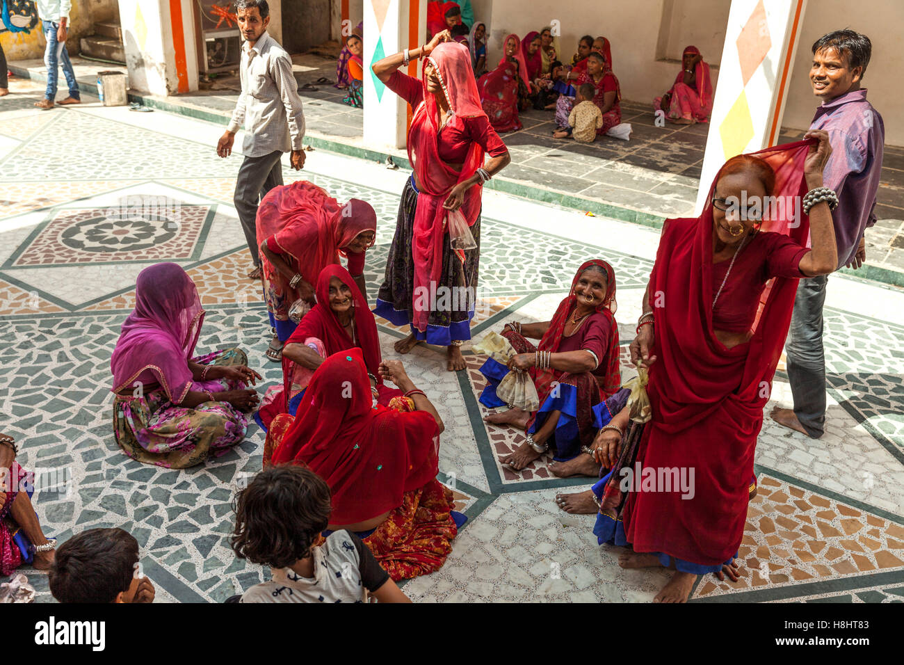 Rajasthani woman hi-res stock photography and images - Alamy
