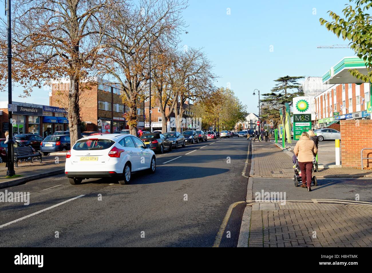 Shepperton High Street High Resolution Stock Photography and Images - Alamy