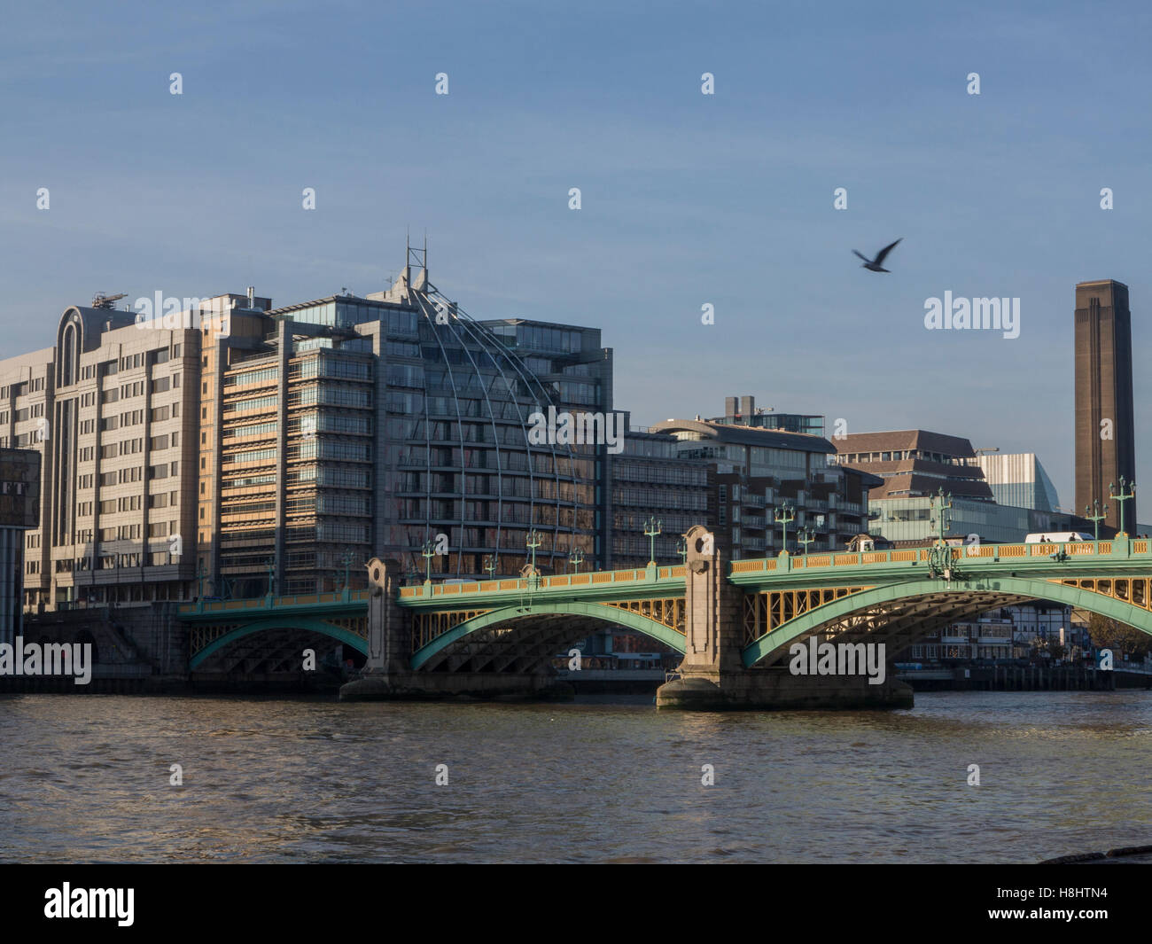 London: Southwark Bridge Stock Photo - Alamy