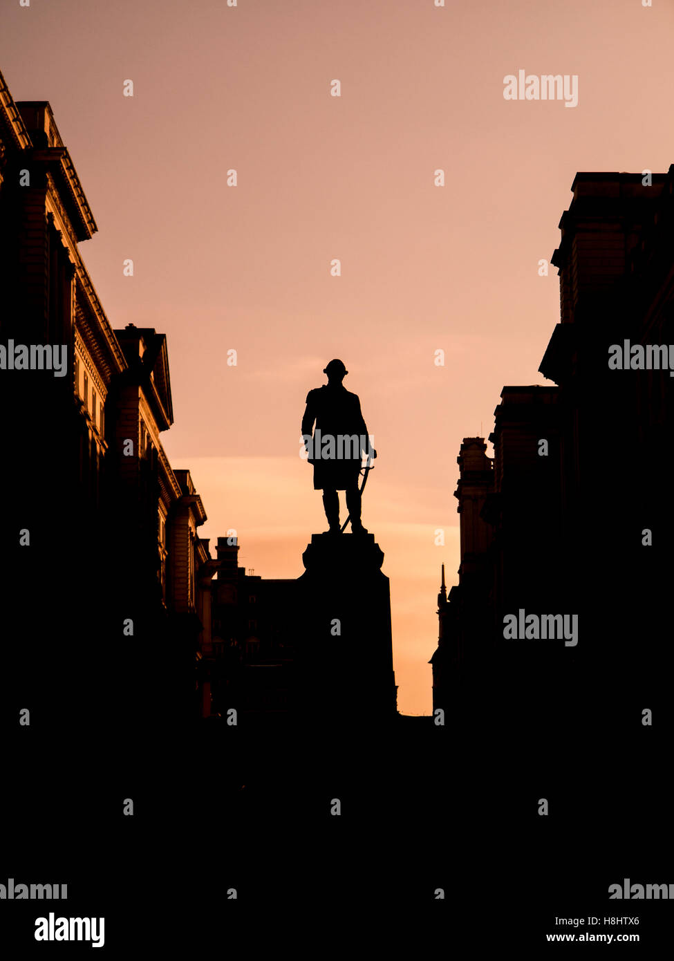 Robert clive statue hi-res stock photography and images - Alamy