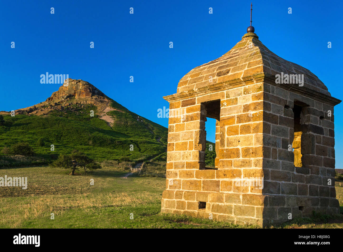 Roseberry Topping and folly, North Yorkshire, England Stock Photo - Alamy