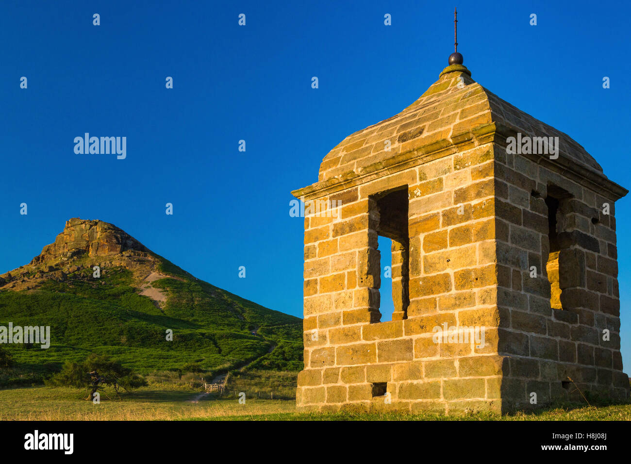 Roseberry Topping and folly, North Yorkshire, England Stock Photo - Alamy