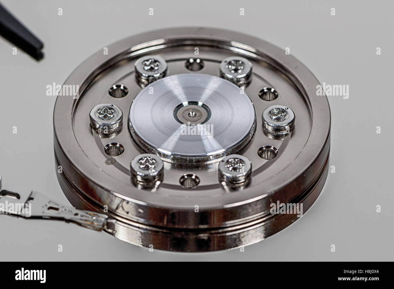 Hard drive spindle hi-res stock photography and images - Alamy