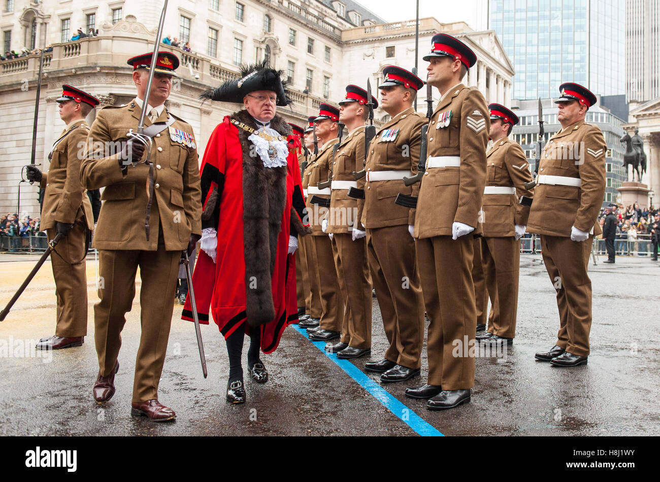The new Lord Mayor of London Andrew Parmley inspects troops outside ...