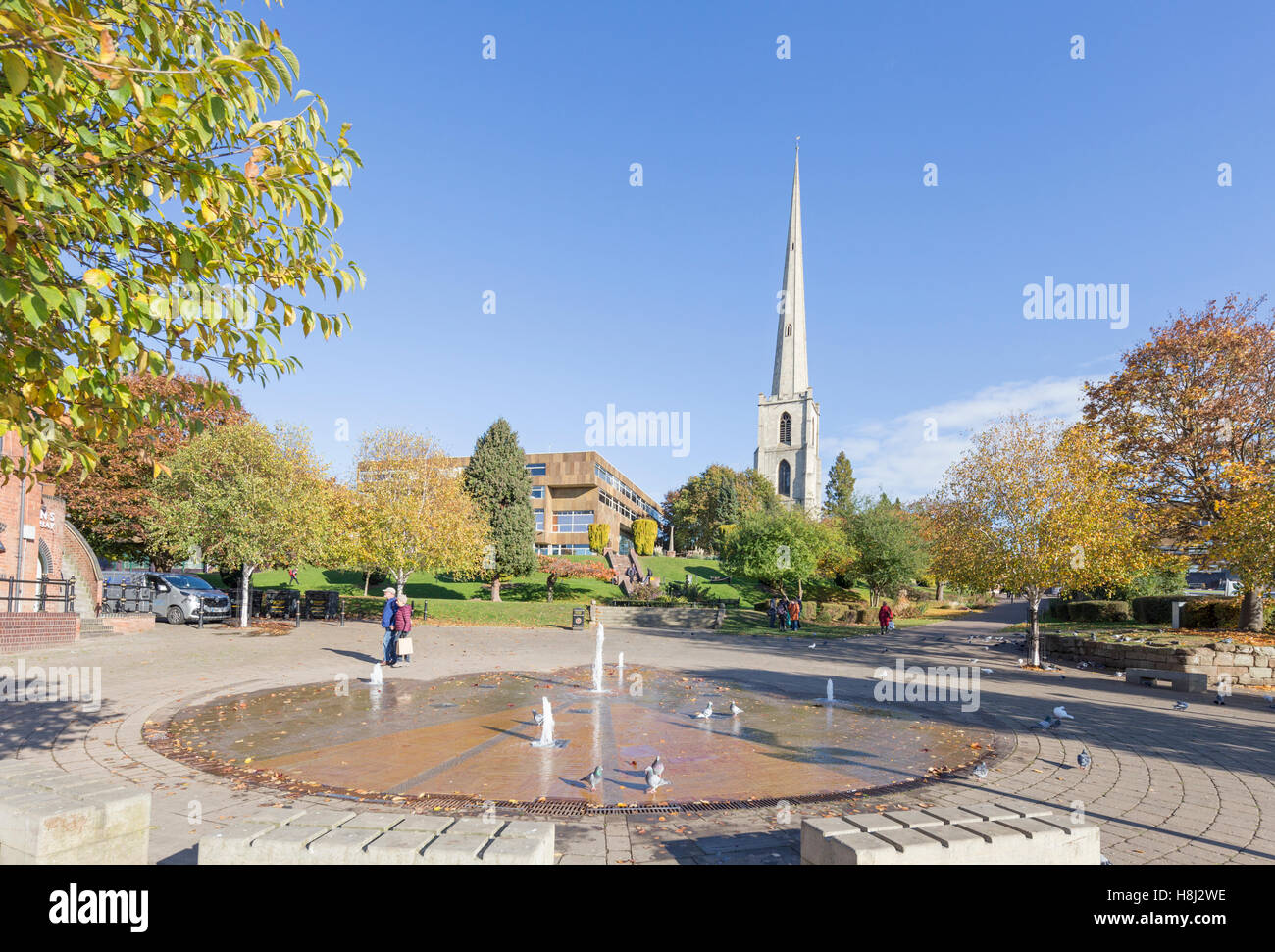 Glover's Needle (or St Andrews Spire) and the Hart of Worcester Collage ...