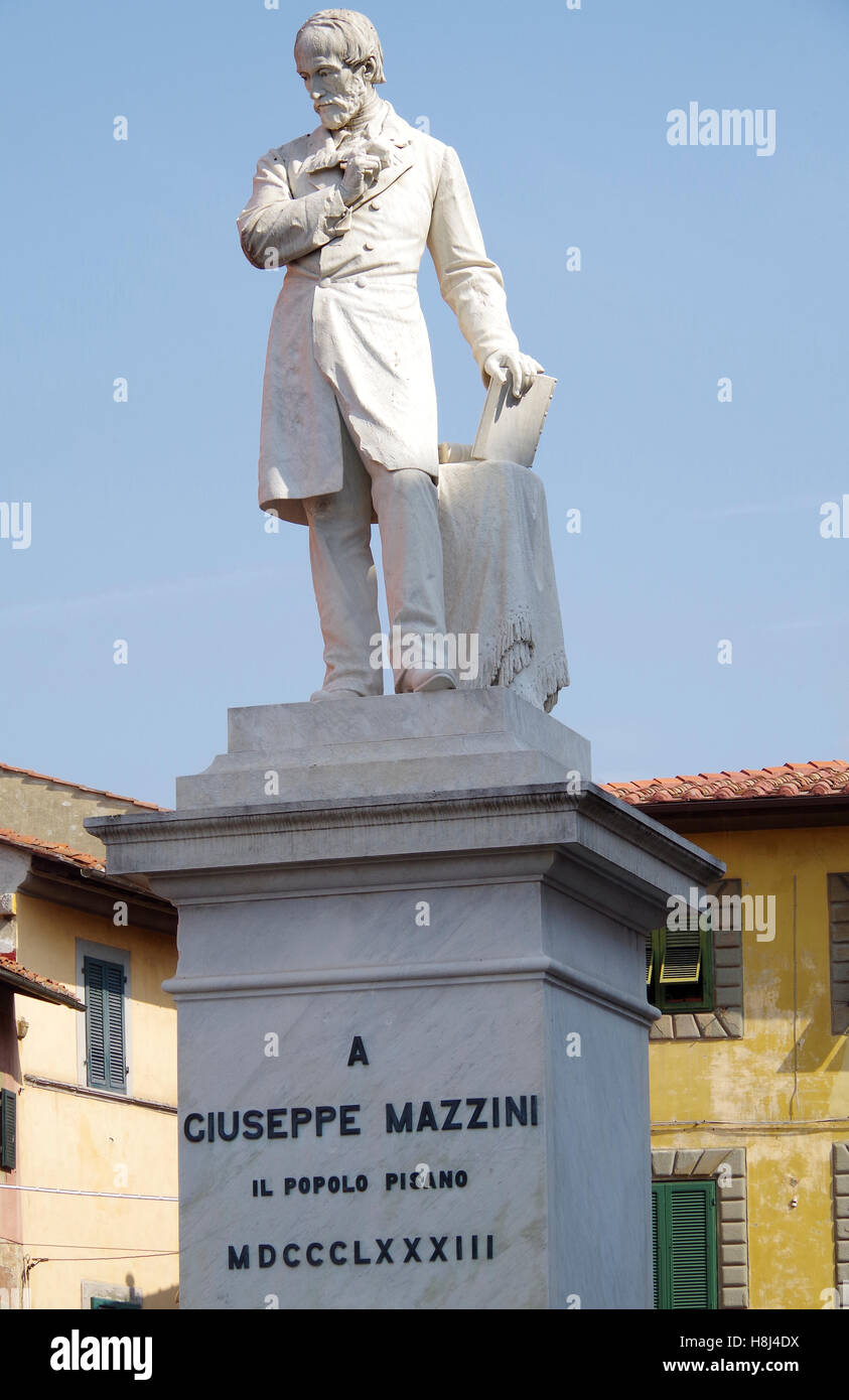 Statue of Giuseppi Mazzini, Pisa, Italy Stock Photo - Alamy