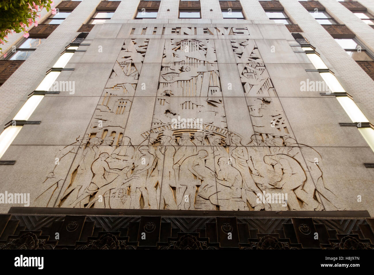 Daily news building new york hi-res stock photography and images - Alamy