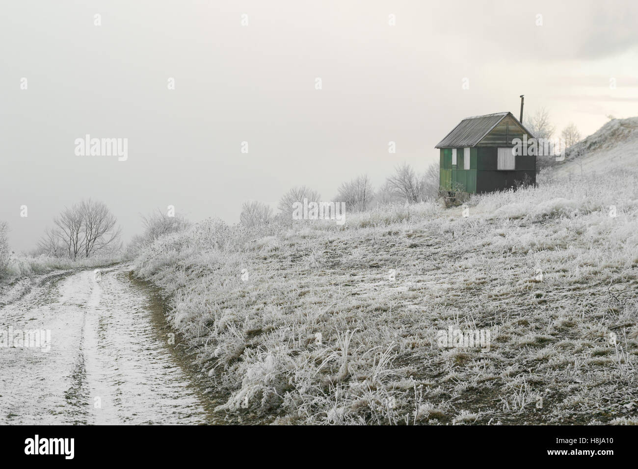 Snow on mountain house hi-res stock photography and images - Alamy