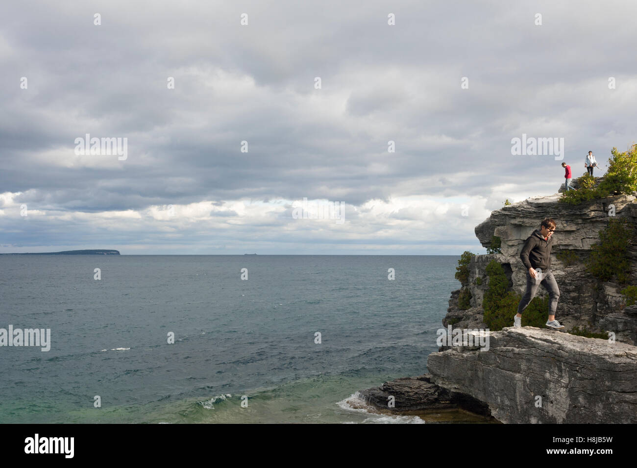The Grotto, a top tourism attractions in Bruce Peninsula National Park ...